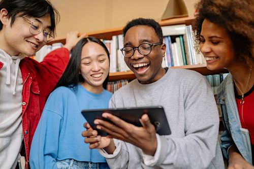 Etiquette Advice – 10 Essential Manners Every Teen Should Learn