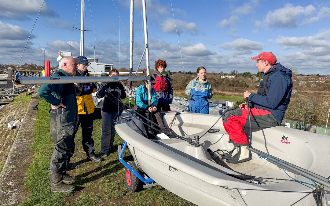 RYA Dinghy Instructor Training Guide| Keep Sailing