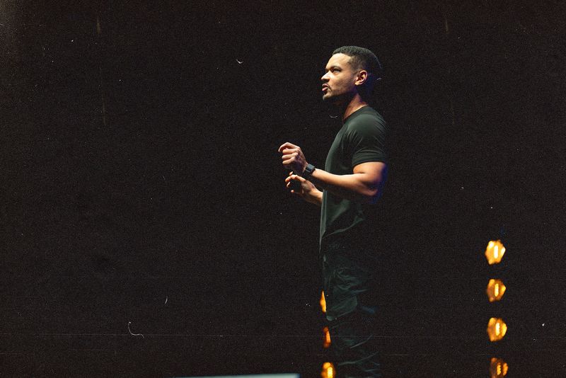 Steven Bartlett | Flight Story