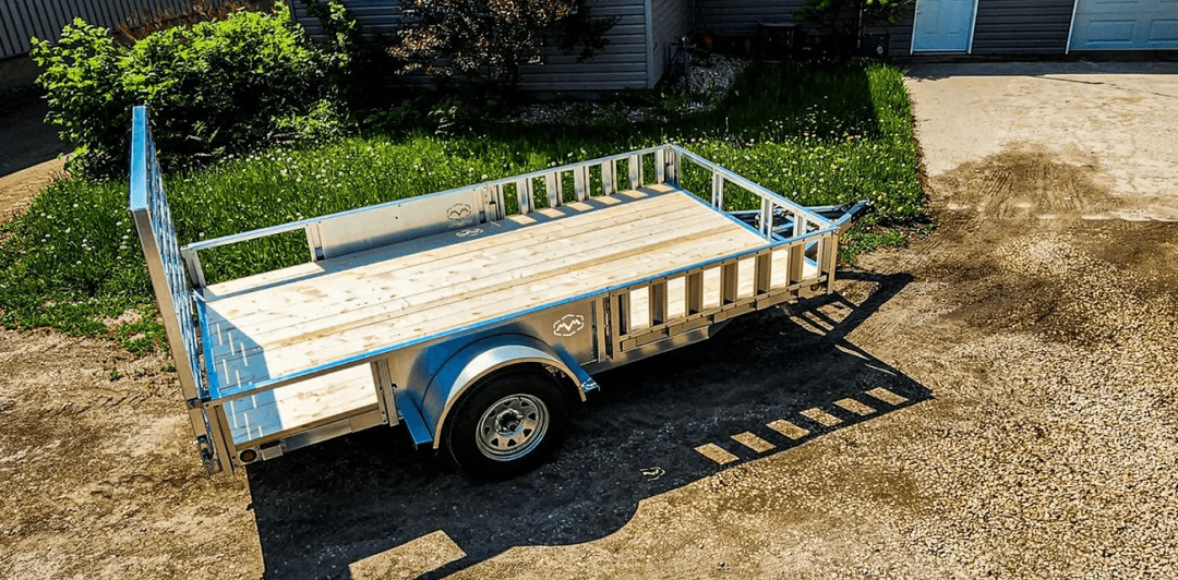 Open Deck Trailers For Hauling and Heavy-Duty Jobs