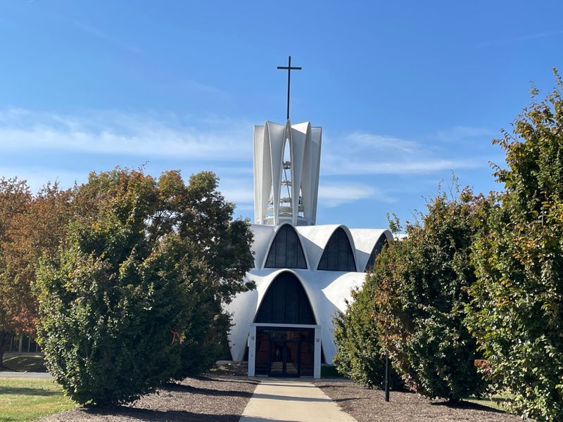 Saint Louis Abbey | An American Benedictine Monastery