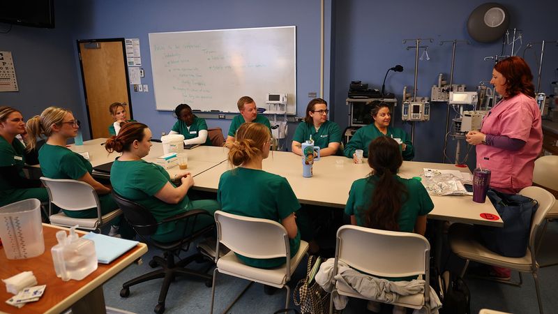 Strada Scholars | Strada Education Foundation