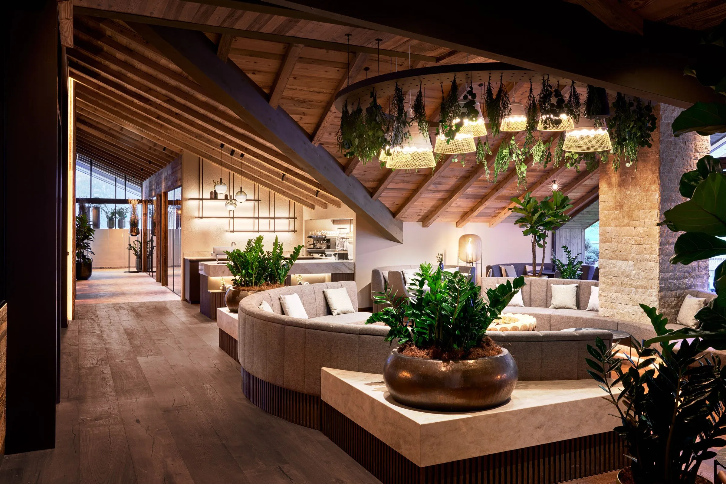 67f52662063d20d7fb9b73cc_67a626697b5ffb1ec133665e_Hotel Quelle.webp