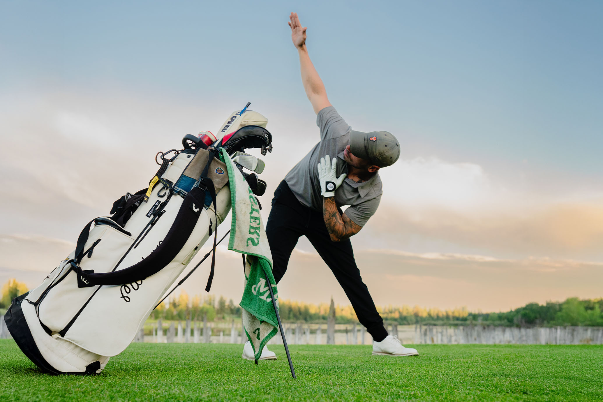 Daily golf stretches to improve mobility and swing | GOWOD