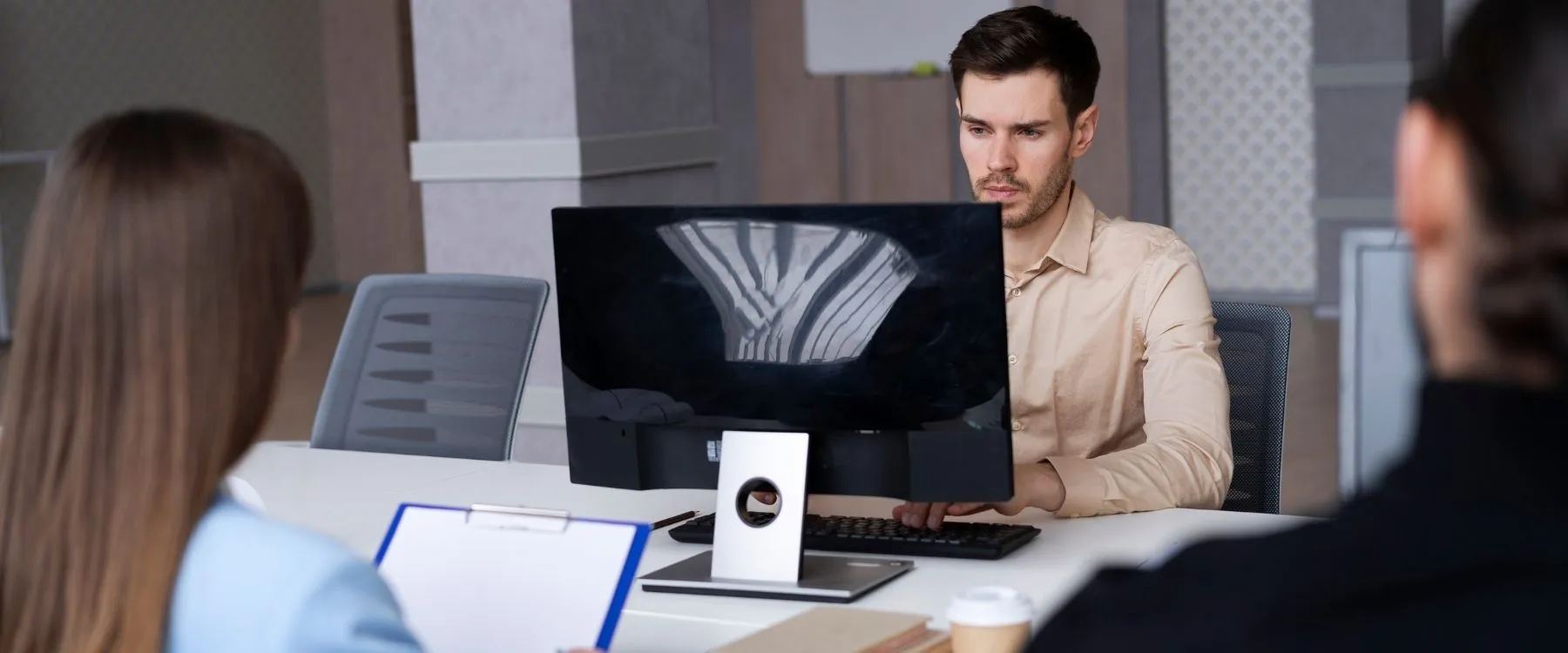Top 10 Candidate Sourcing Tools for Recruiters