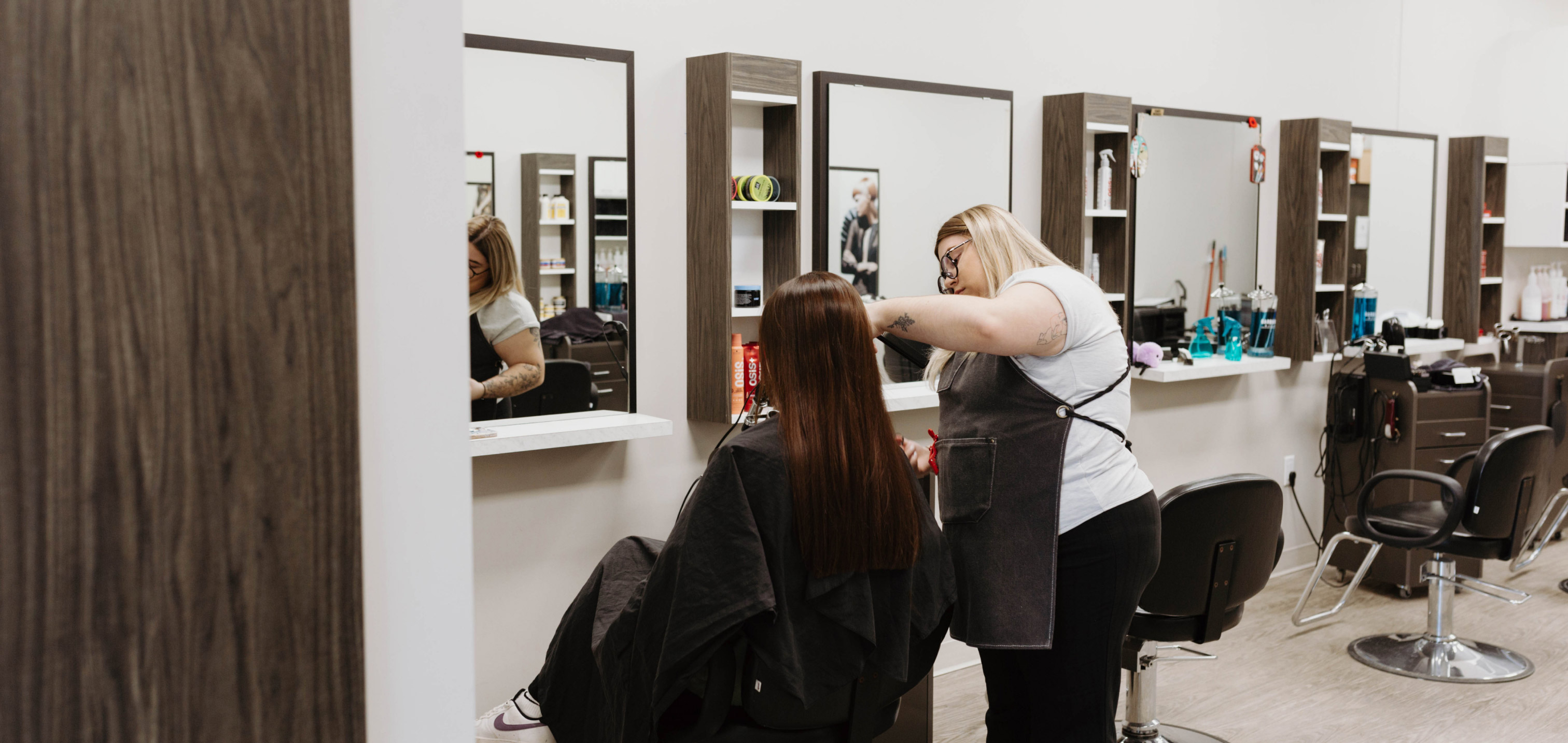 Save on Haircuts, Colour & More - Ultracuts