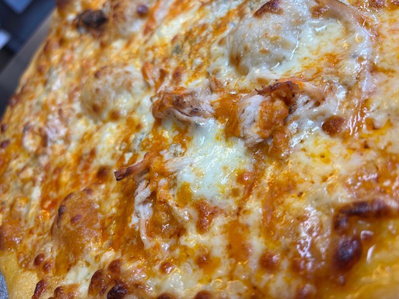 Sweeney Bros Pizza & Treehouse BBQ | Two restaurants in one roof!