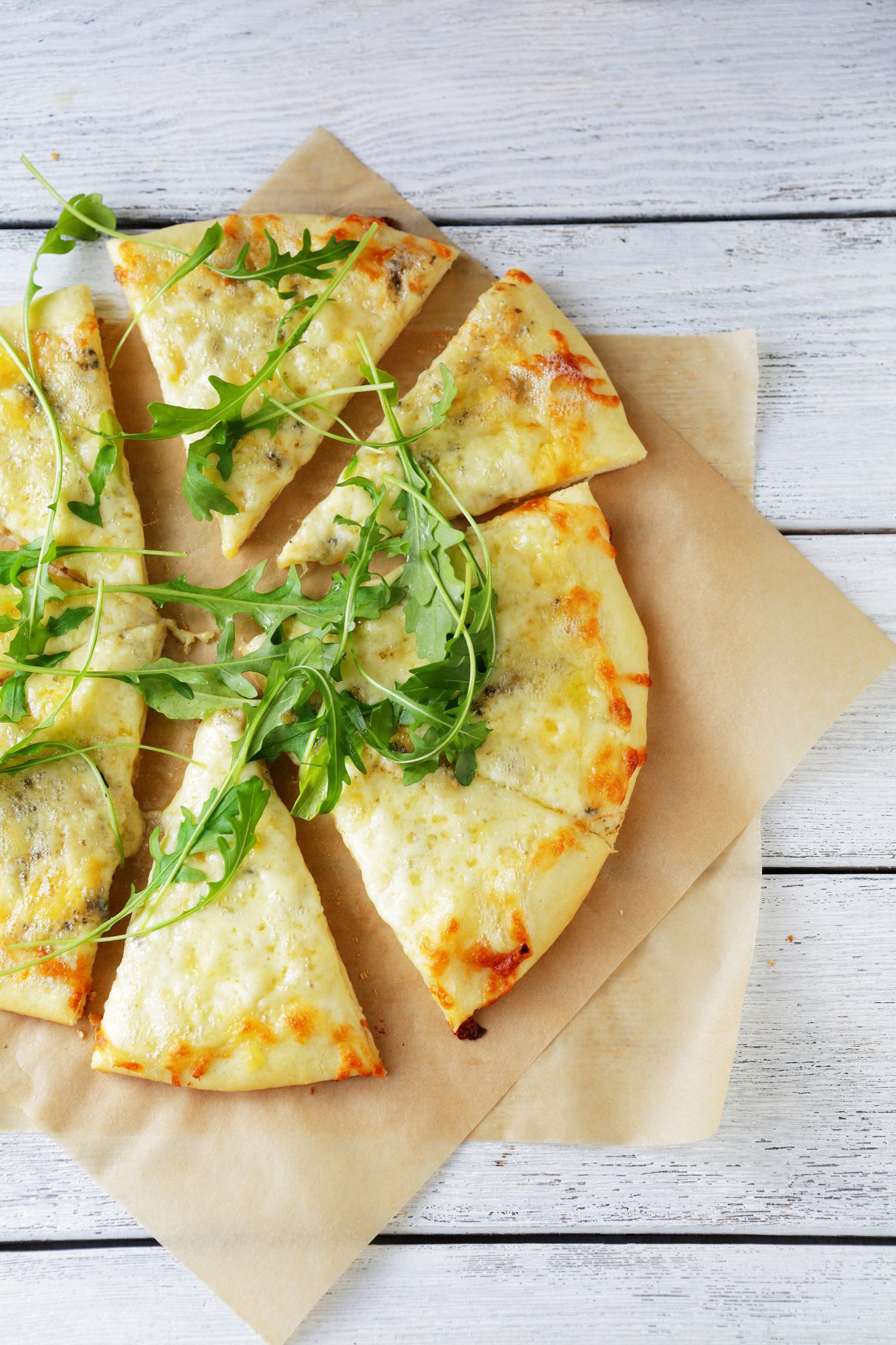 Kolmen juuston pizza - Herkullinen pizza ranskankermalla.