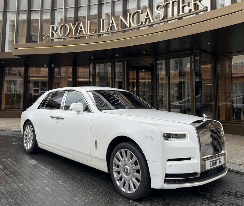 Affordable Luxury Rolls Royce Hire | Chauffeur | From £325