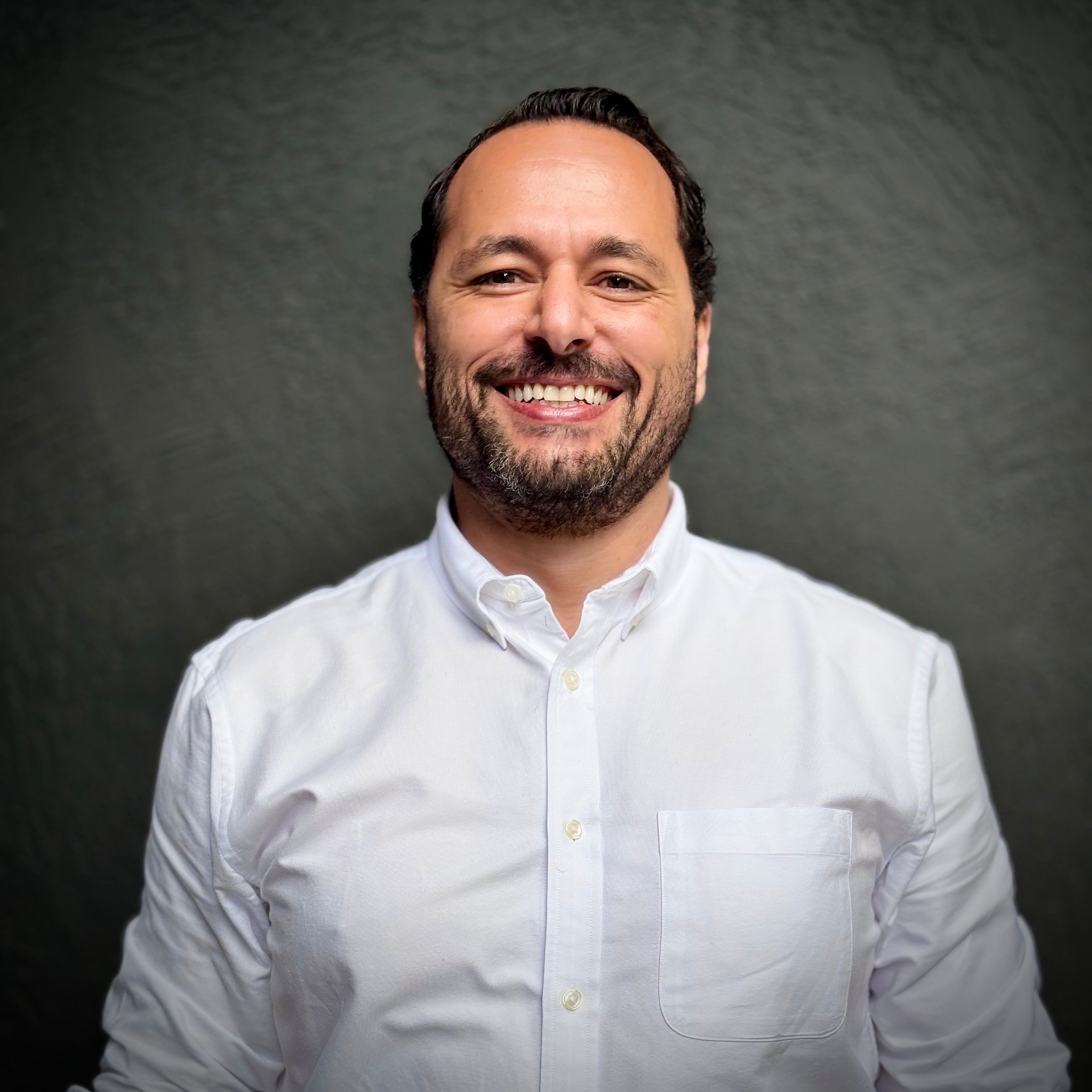 About Revic AI: Empowering Revenue Teams