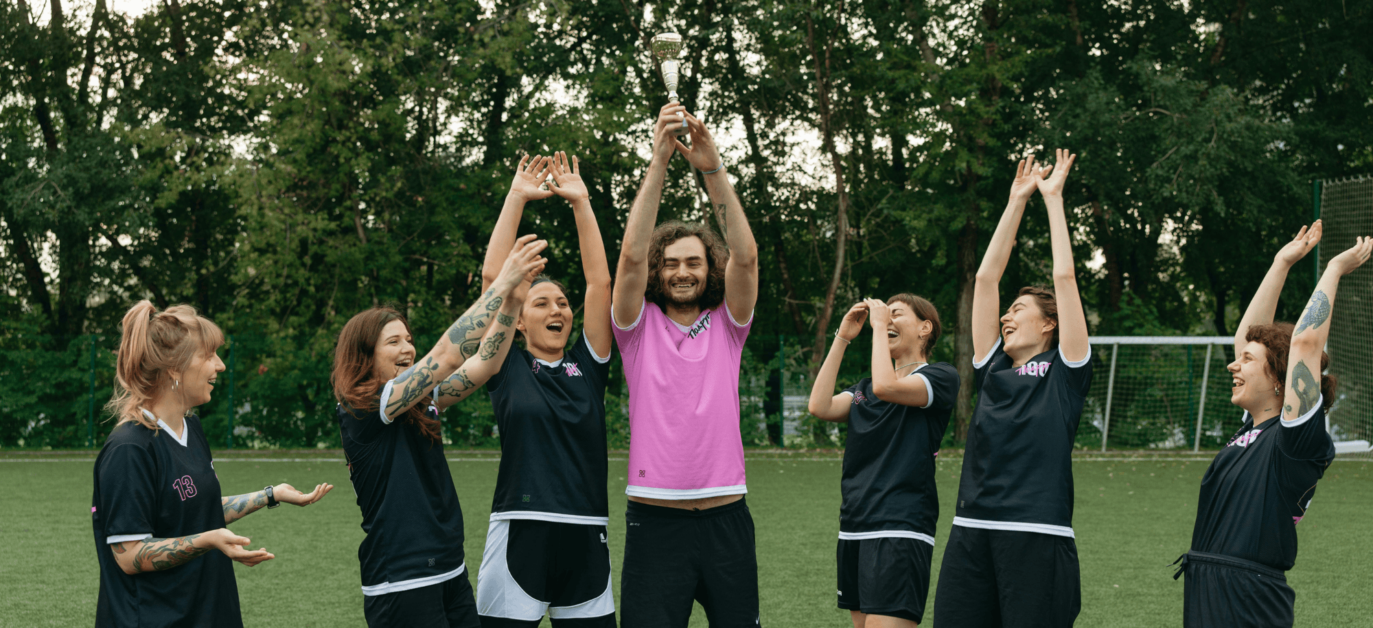 24 Effective Team Building Creativity Exercises to Boost Collaboration