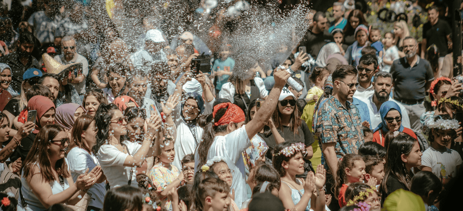 16 Best Inexpensive Group Activities for Fun and Team Building