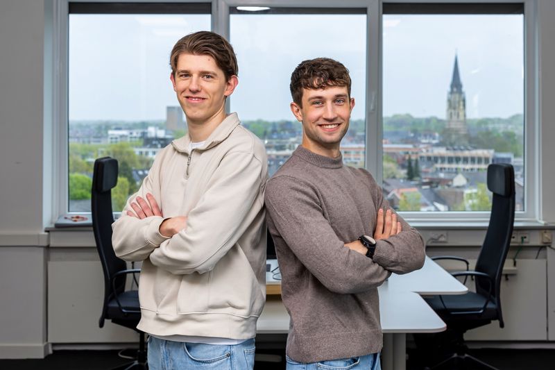 What is a SKU? Stock Keeping Units for E-commerce Explained!