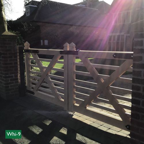Whitney Oak Gate | Estate-Style Solid Oak Gate