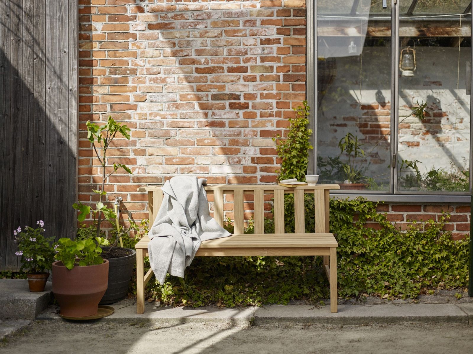 Cadence Bench