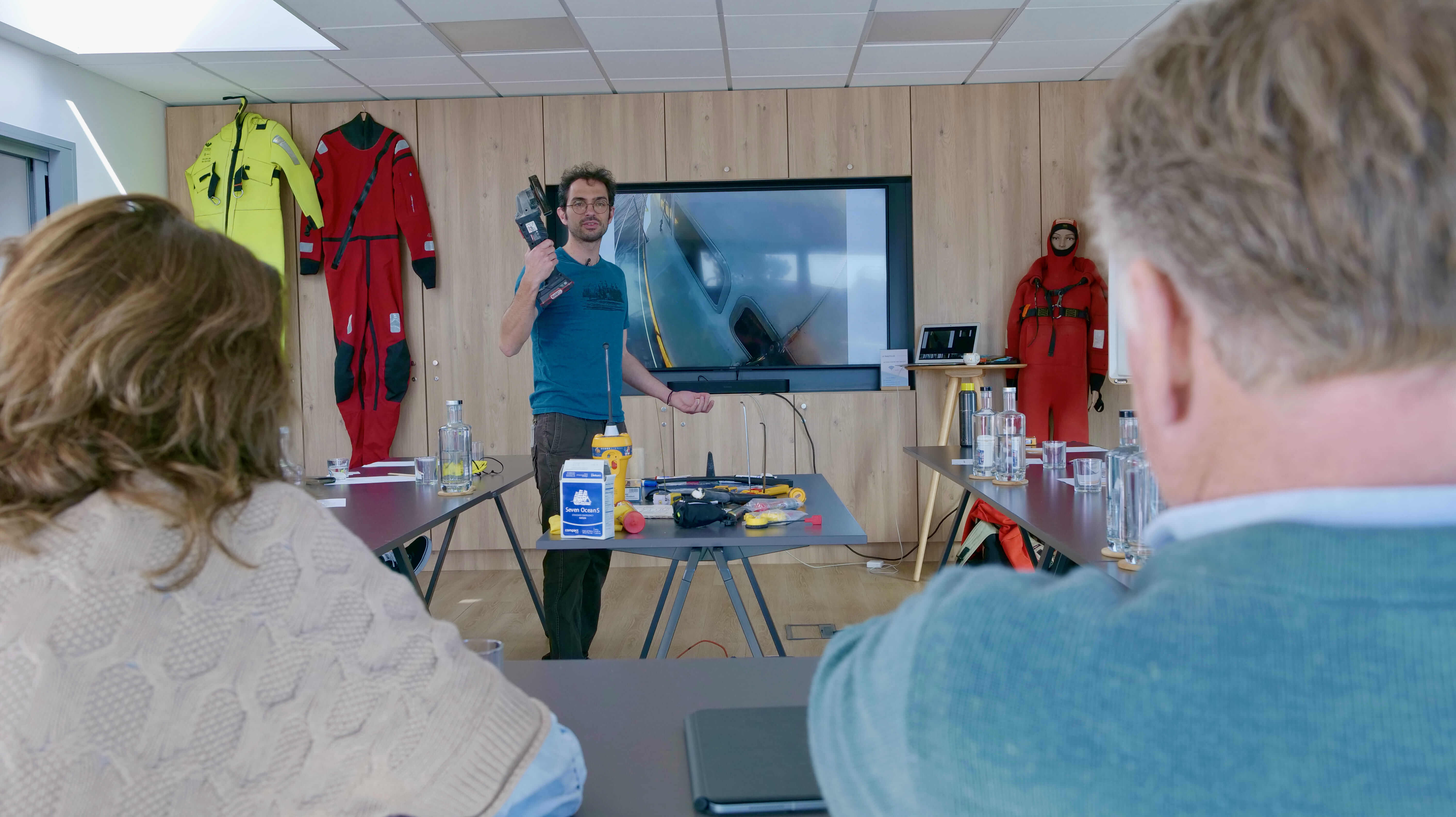 60 feet sailboat : Exploration 60, 18 meters exploration sailboat ...