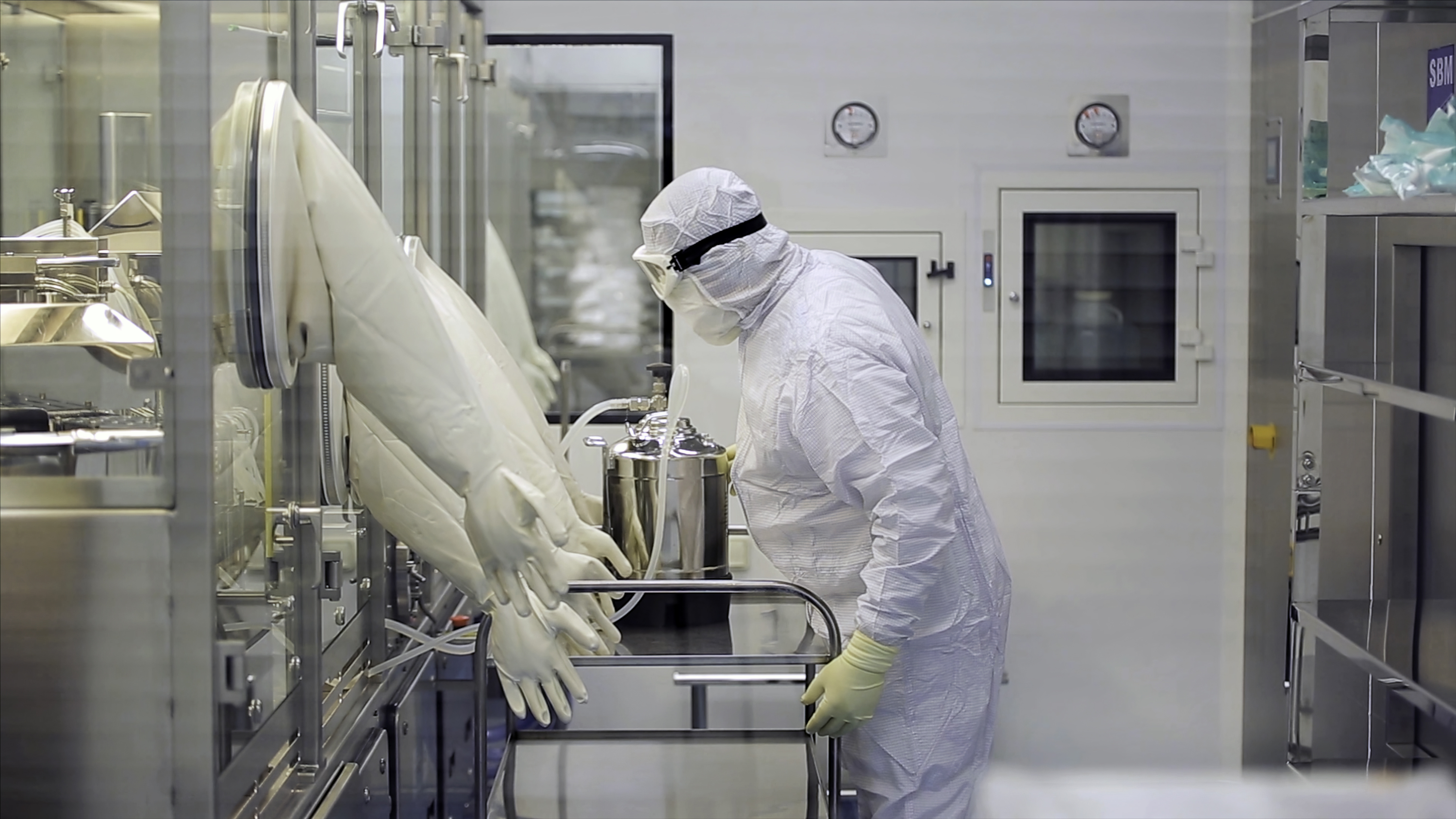Reducing Human-Borne Contamination in Cleanrooms with Robotics | TGR ...