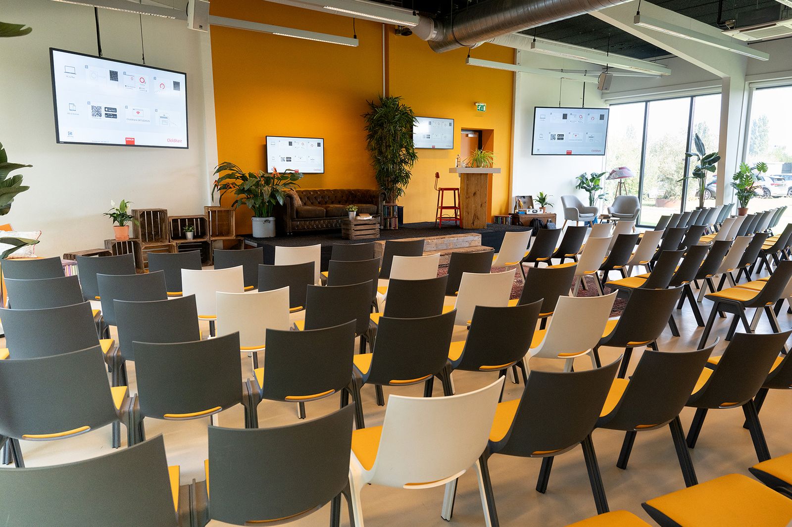 DUS • De Utrechtse Stadsvrijheid • De Zakelijke Speelplaats in Utrecht