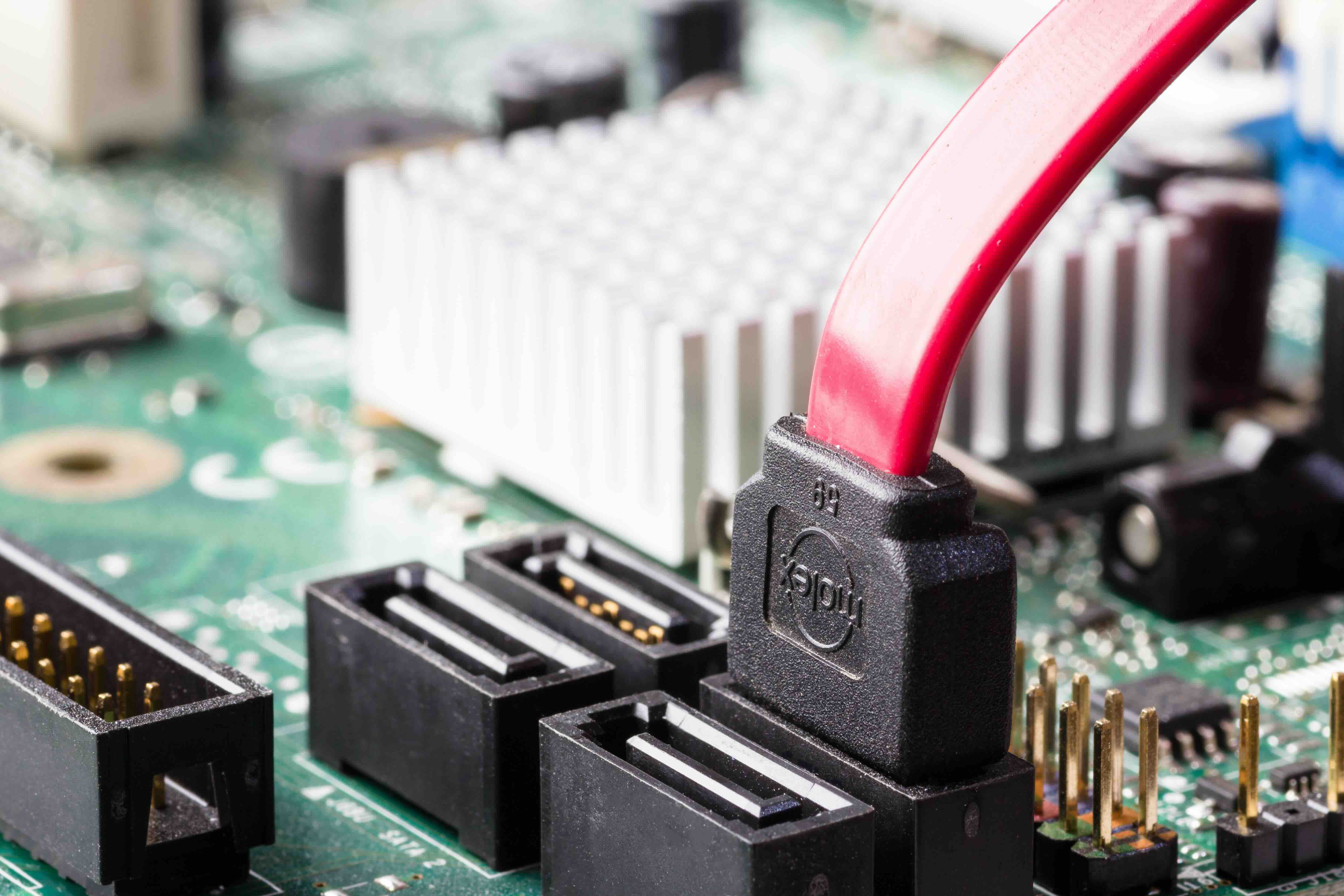 What Are SATA Cables and How Do They Work in Your PC | Monoprice