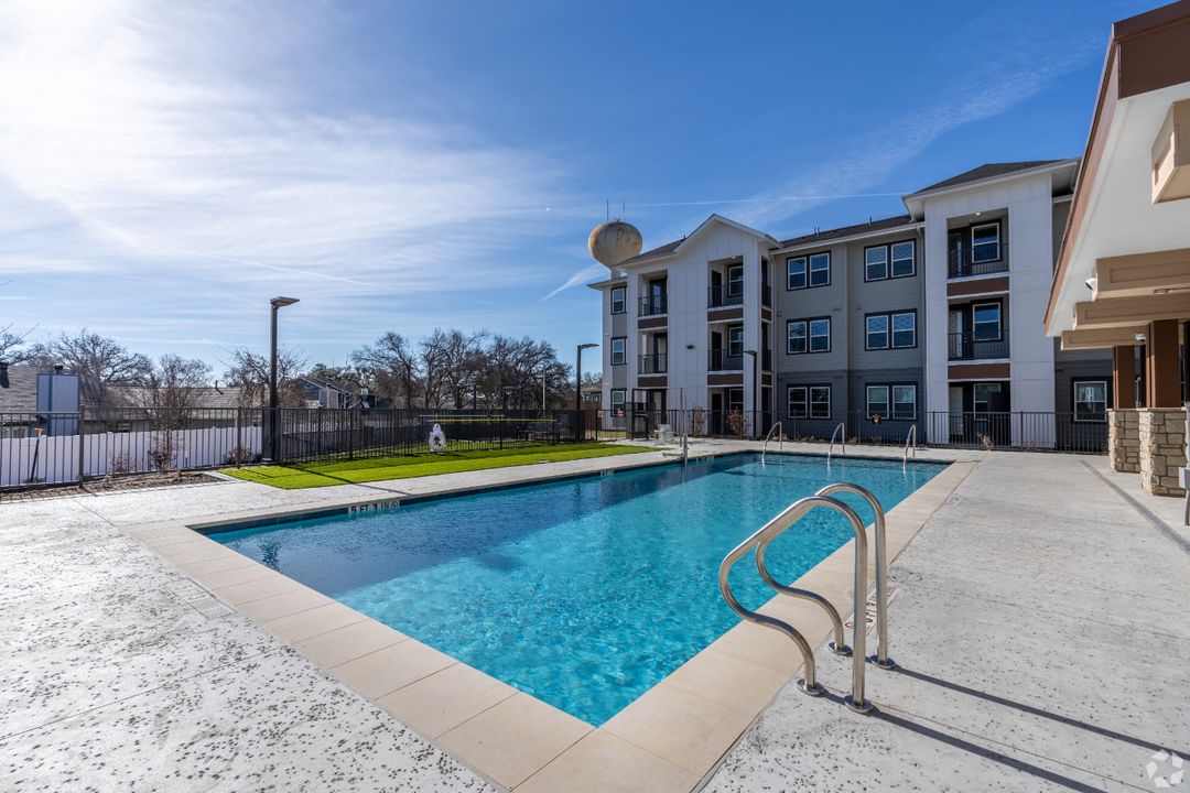 Affordable Housing in Austin, TX | Red Oaks Apartments