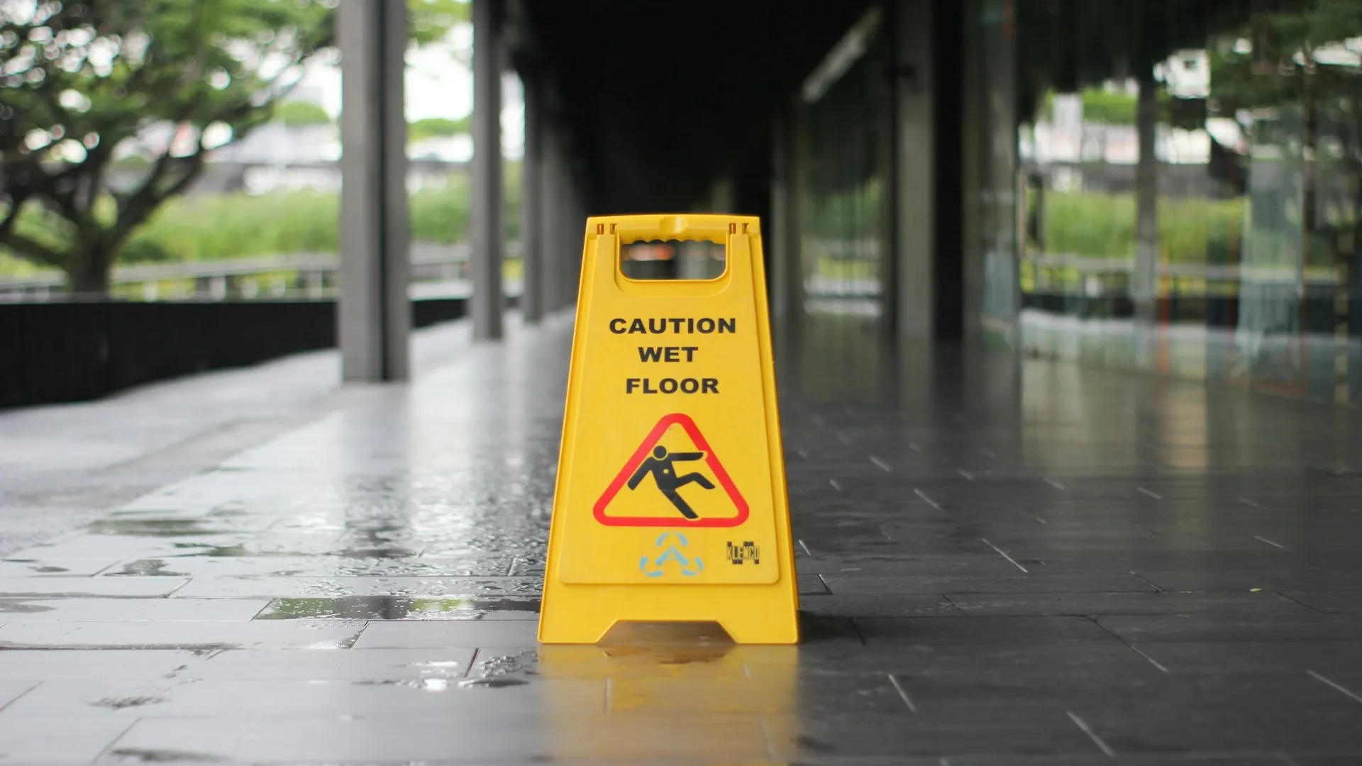 The Importance of Gathering Evidence in a Slip and Fall Case | LA ...