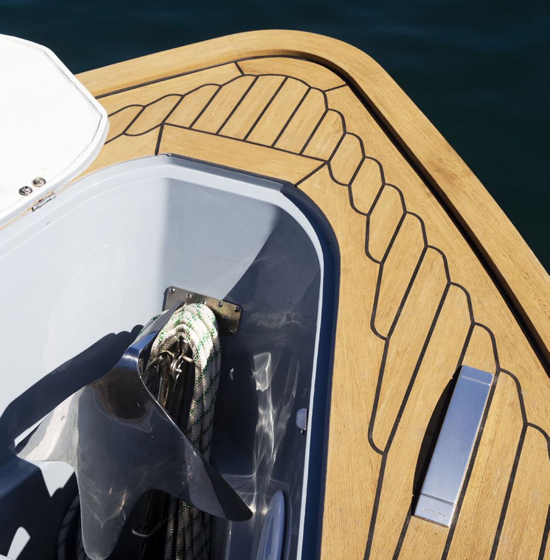 Flexiteek synthetic decking solutions — Aquamare Marine