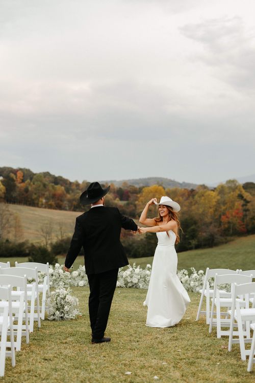 The Overlook at KC Bison Ranch | Wedding Venue North Georgia