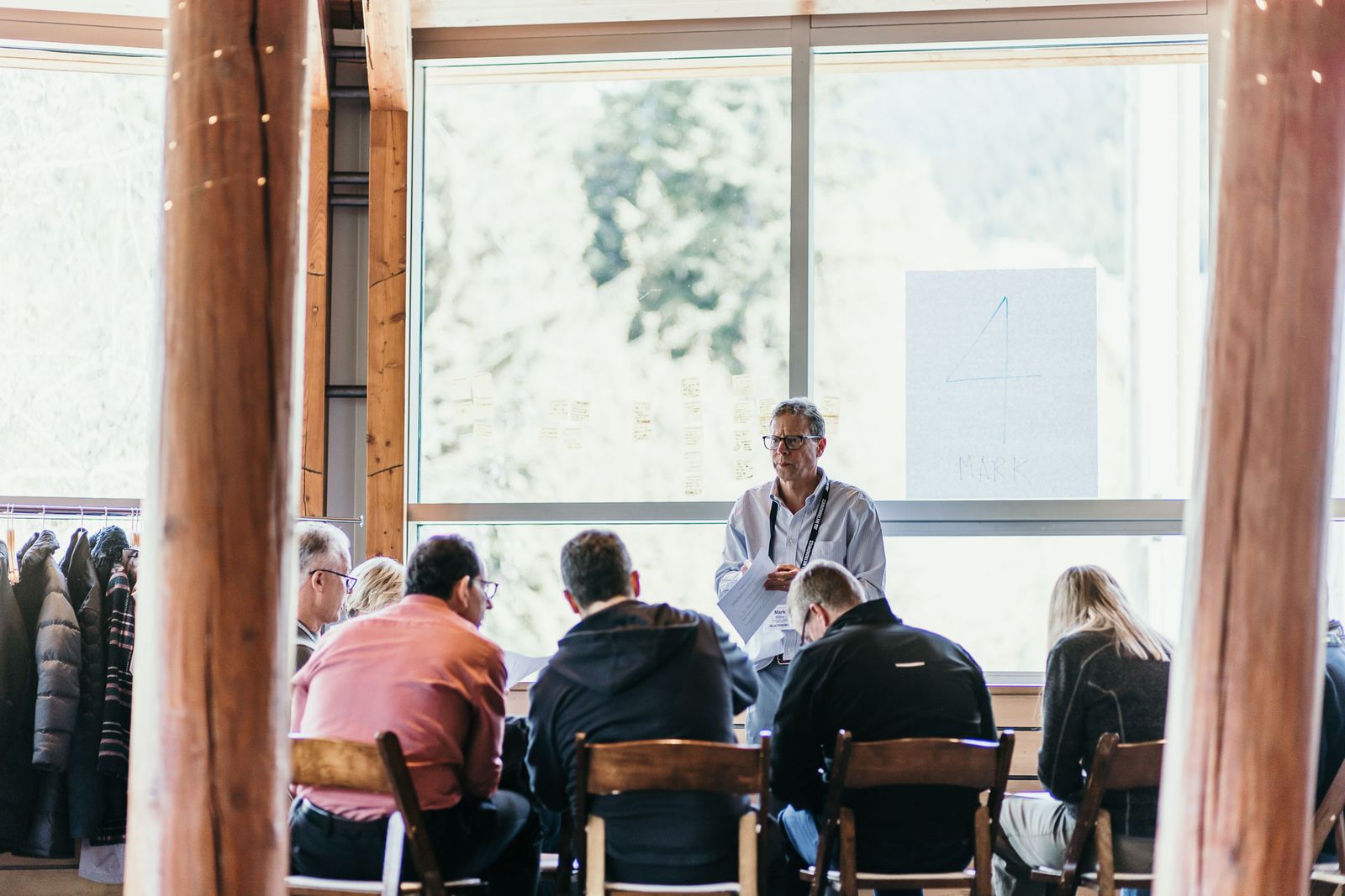 8 Key Benefits of Daily Team Meetings: Why ‘The Huddle’ Works - Metronomics