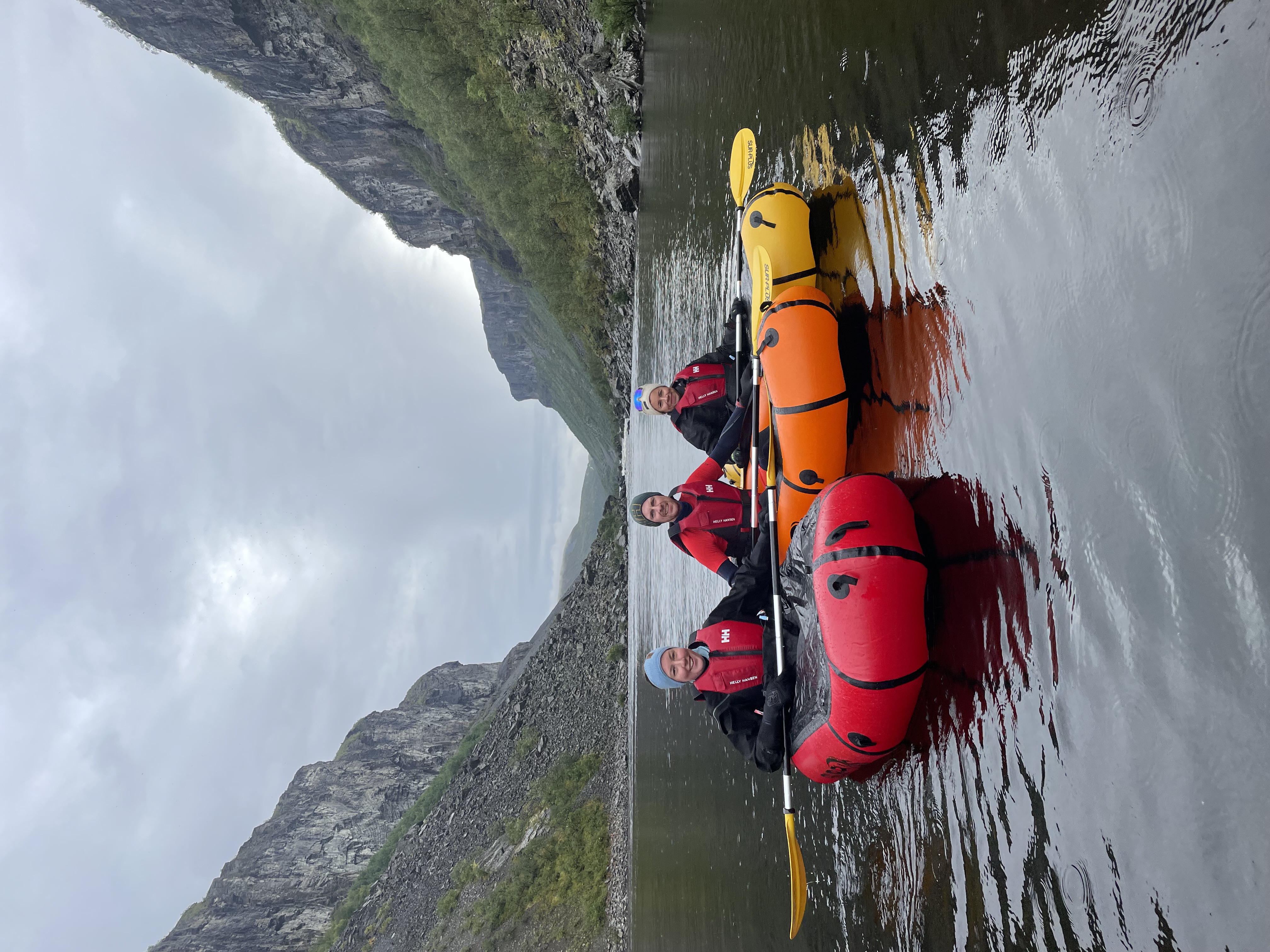 Holmen Husky: Packrafting & Flussboot-Erlebnis