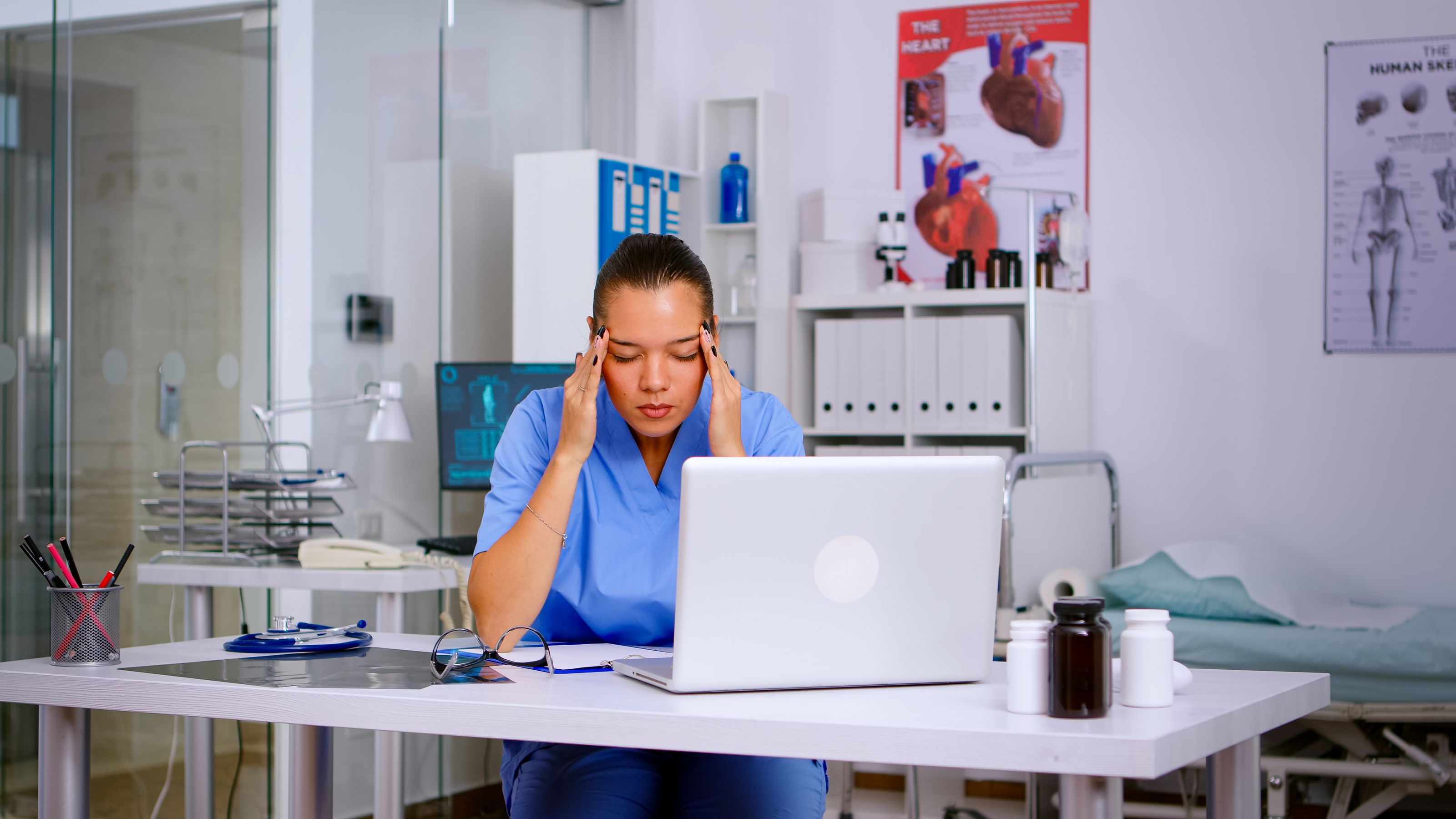 What do hospitals use instead of pagers? | Hypercare Blog