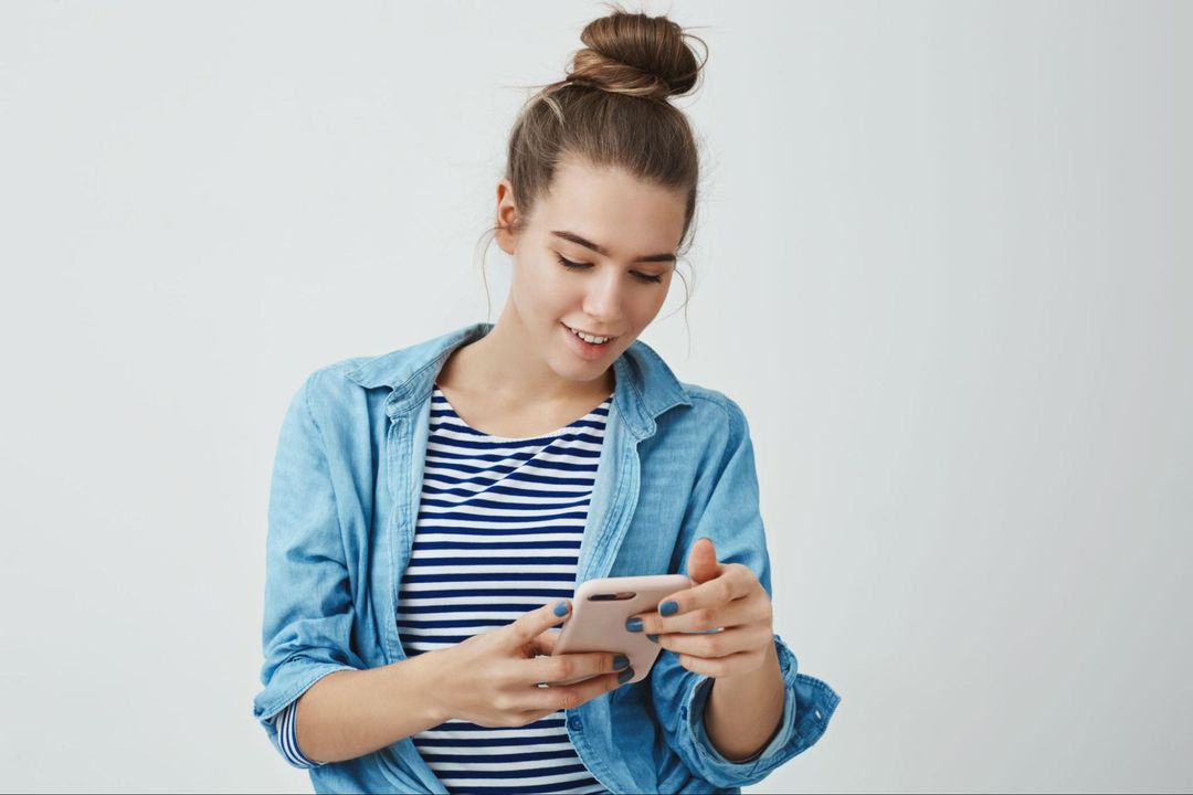 Texting Dictionary: 140+ Text Abbreviations Explained