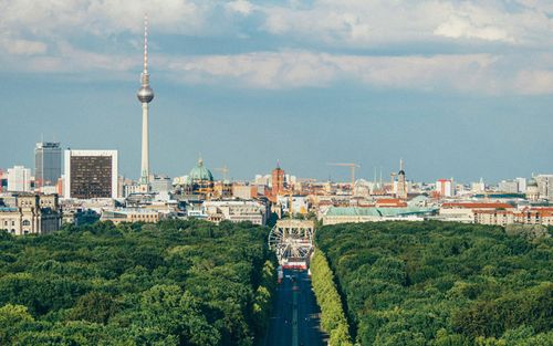 Über 20 Jahre Erfahrung und Lösungen im Dokumentversand | Compador