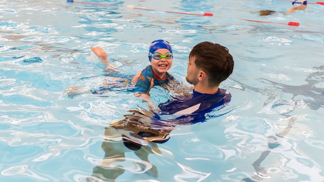 Why Class Sizes Matter: Safe, Fun, Progress at World of Swimming