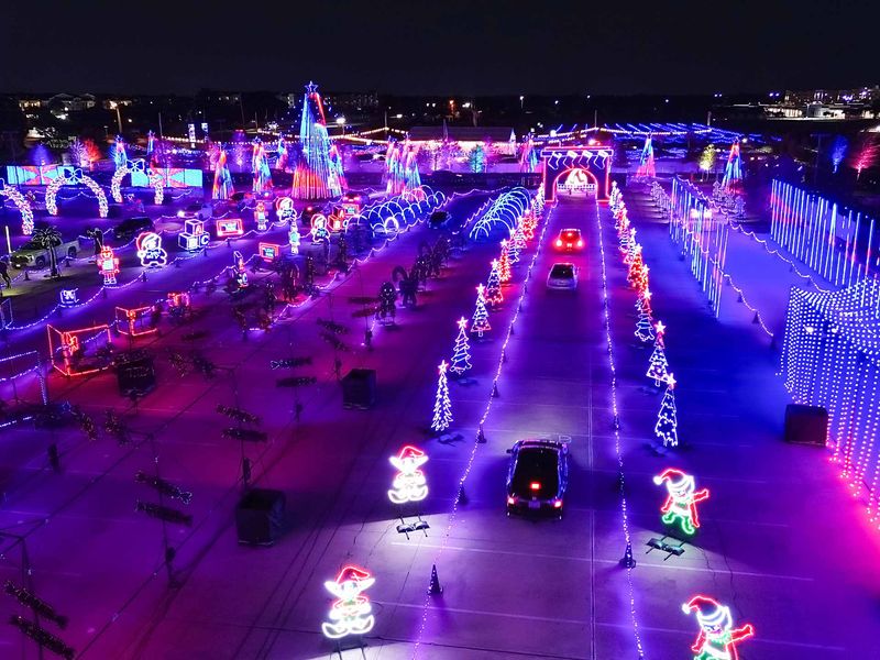 Holiday Lights in Frisco, TX | The Light Park