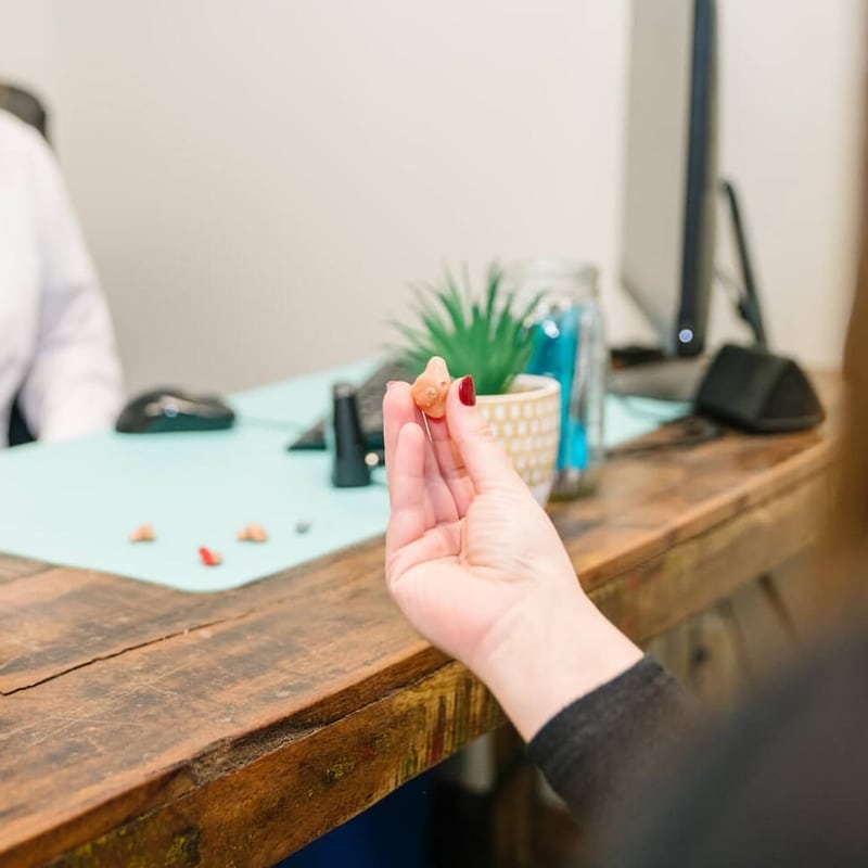 Guide to Choosing the Right Hearing Aid