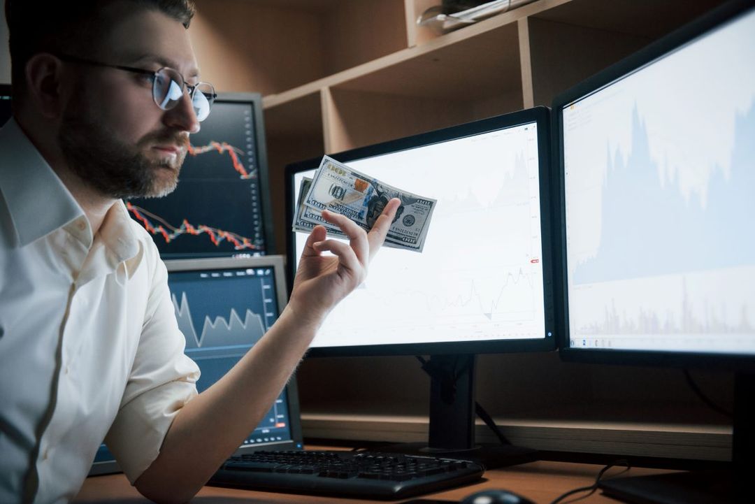 How Forex Prop Firm Payouts Work (And When Traders Actually Get Paid ...