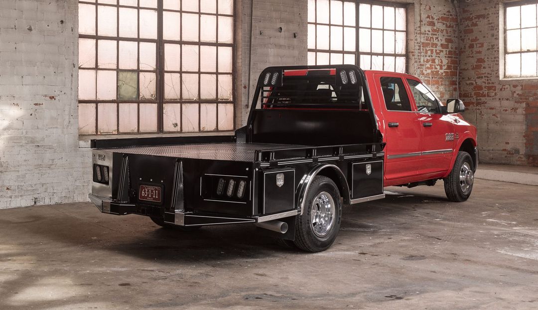 Skirted Series by Wil-Ro | Utility Skirted Flatbed Truck Bodies