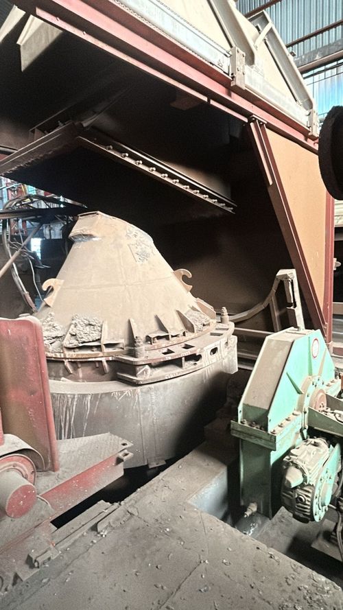 (1981) Mannesmann DEMAG 8t AOD Converter