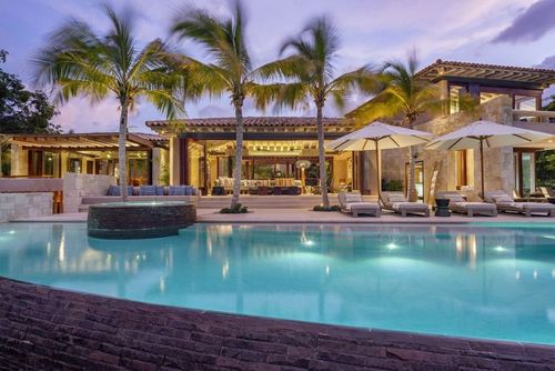 Best Restaurants in Los Cabos: Insider’s Pick