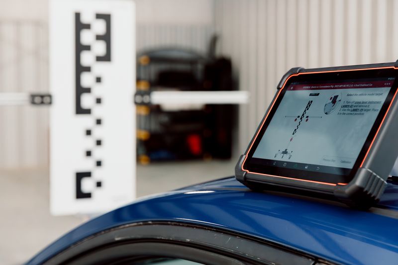 Traffic Jam Assist (TJA) ADAS Guide | Calibration & Repair Insights